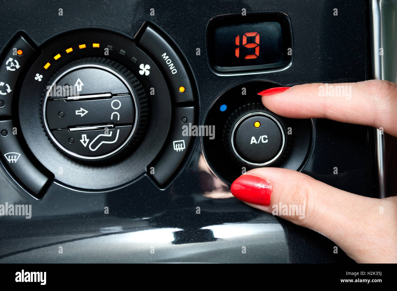 Car air conditioning hi-res stock photography and images - Alamy