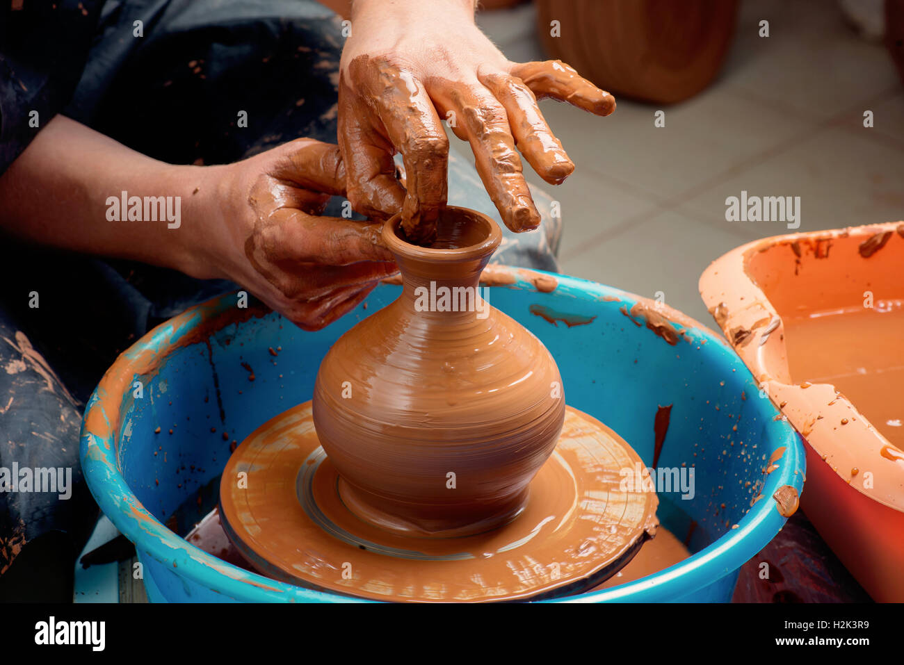Potter at work Stock Photo - Alamy