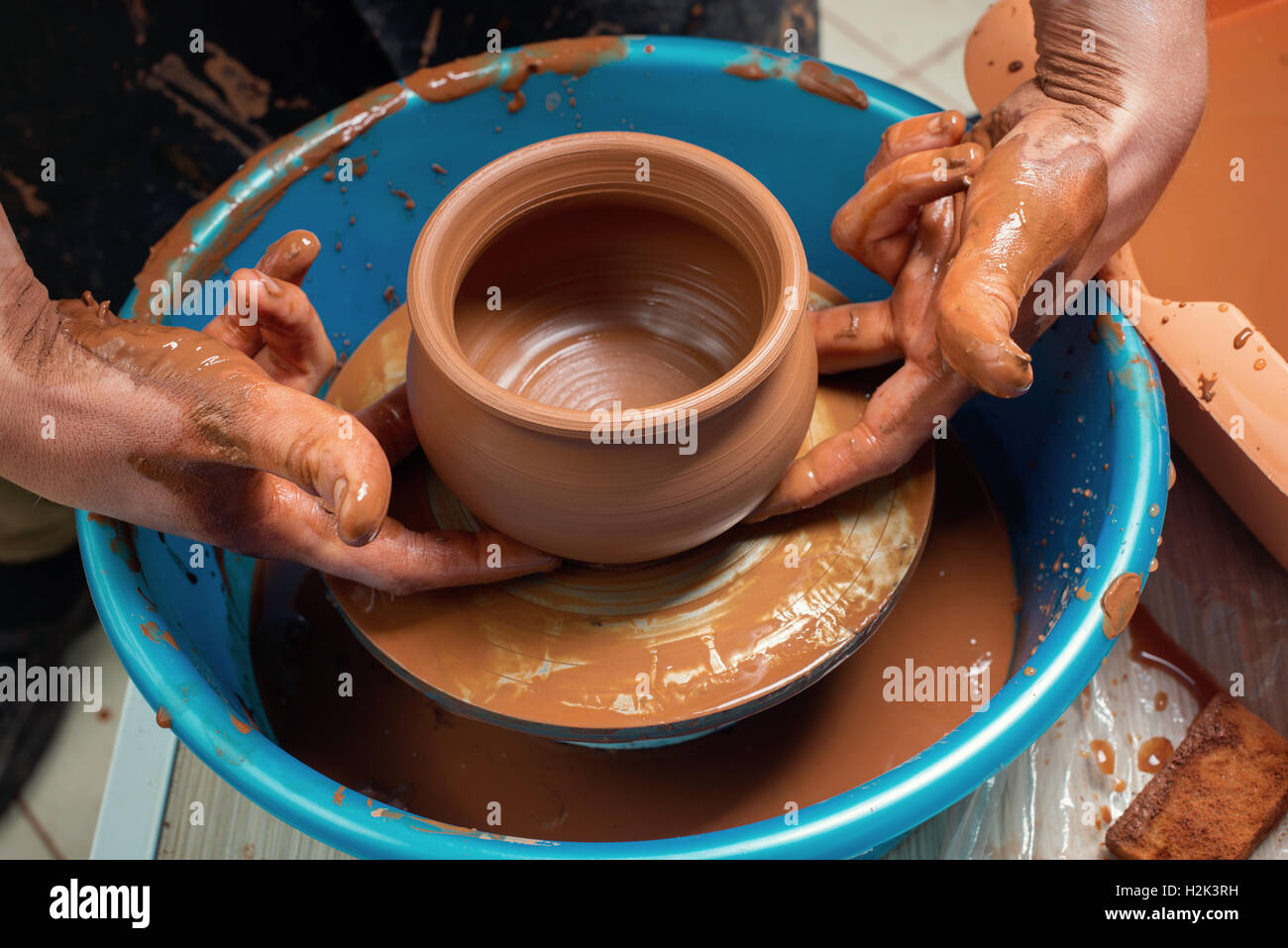 Potter at work Stock Photo - Alamy