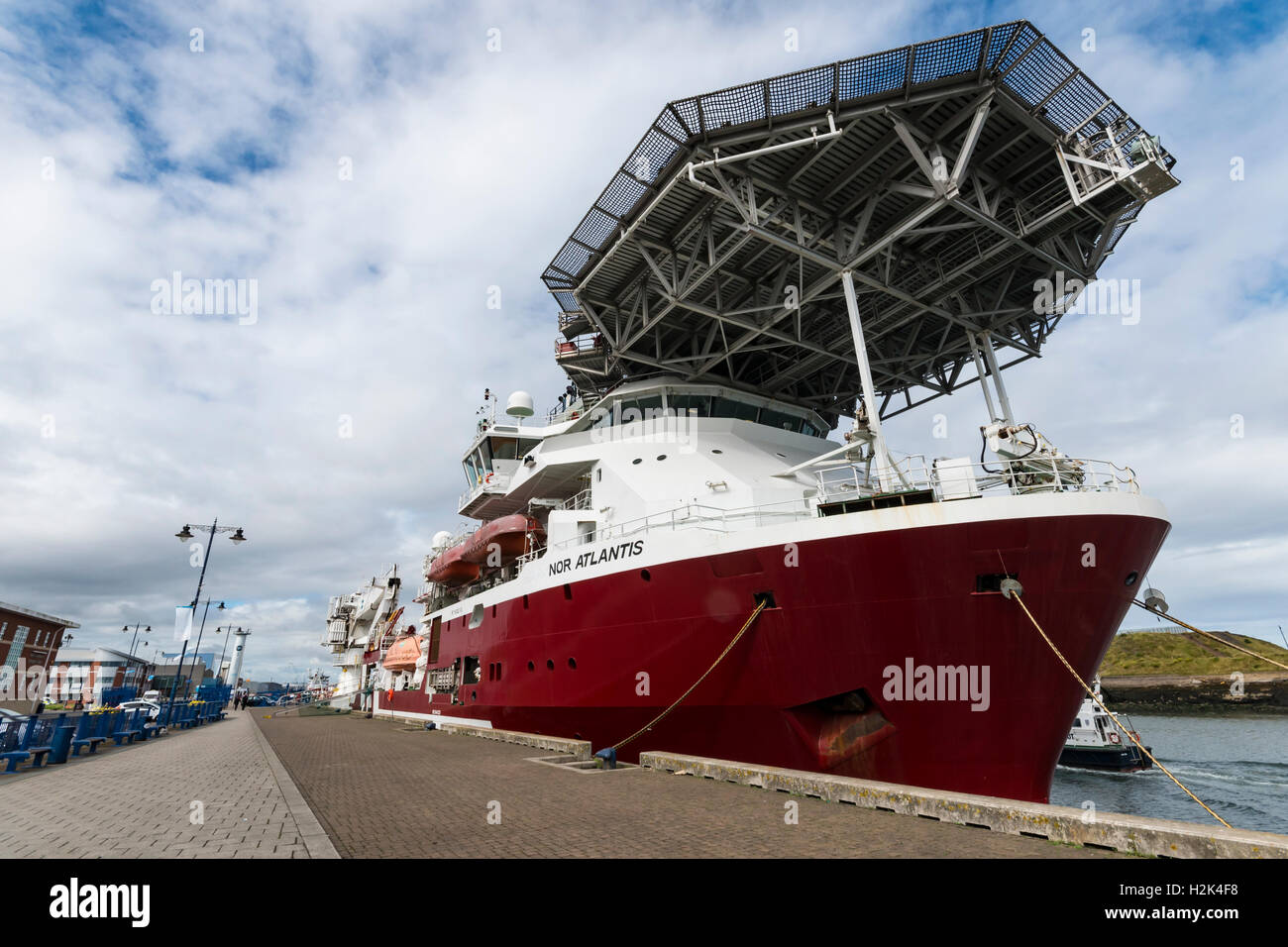 Cargo support vessel hi-res stock photography and images - Alamy