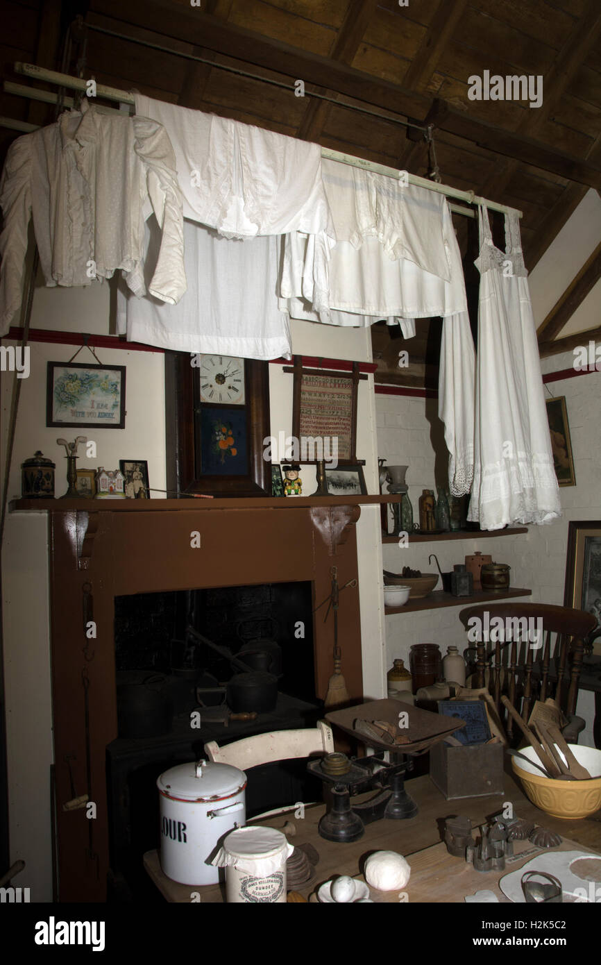 Victorian kitchen utensils britain hi-res stock photography and images ...