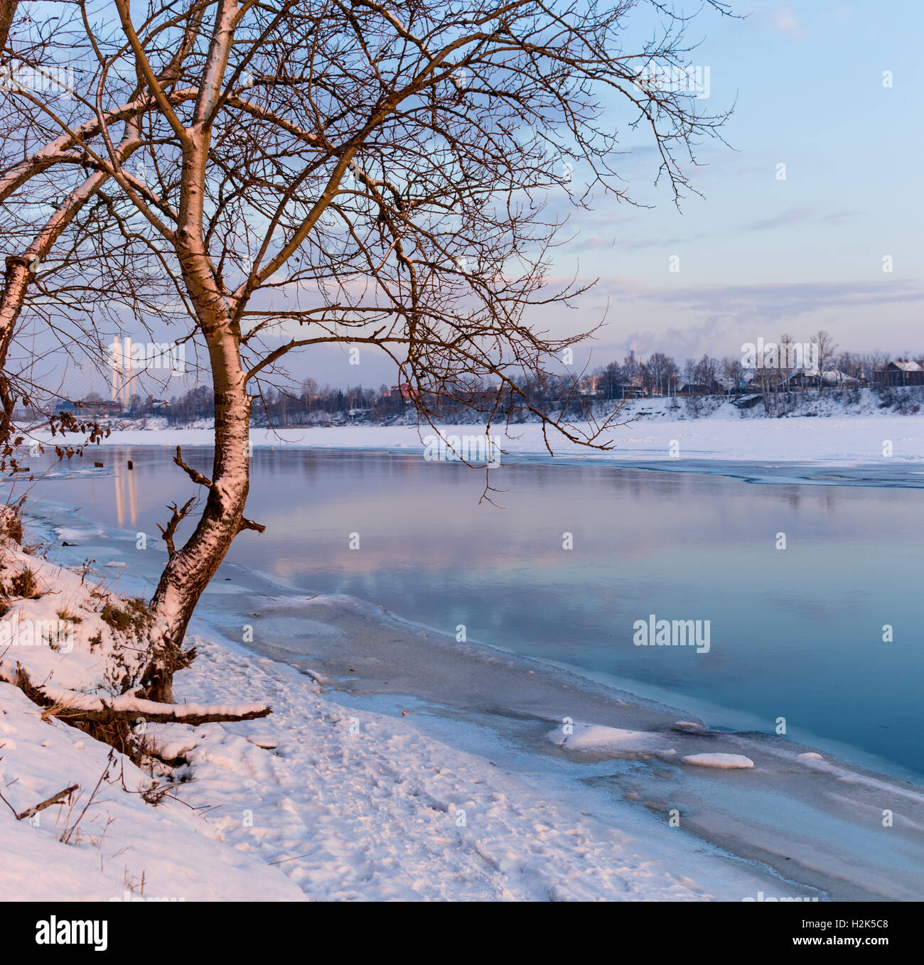 Winter morning before dawn on the river Stock Photo - Alamy