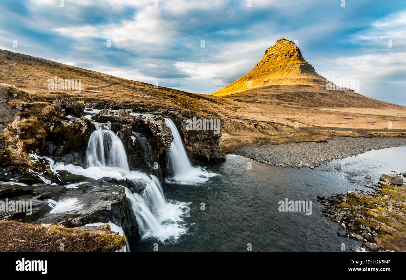 Mount Kirkjufell with Kirkjufellsfoss Waterfall, Grundarfjörður ...
