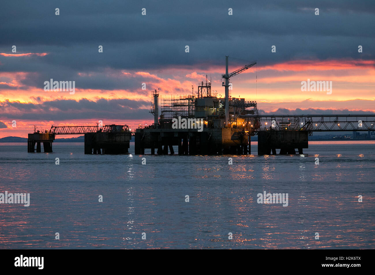 Oil terminal jetty High Resolution Stock Photography and Images - Alamy