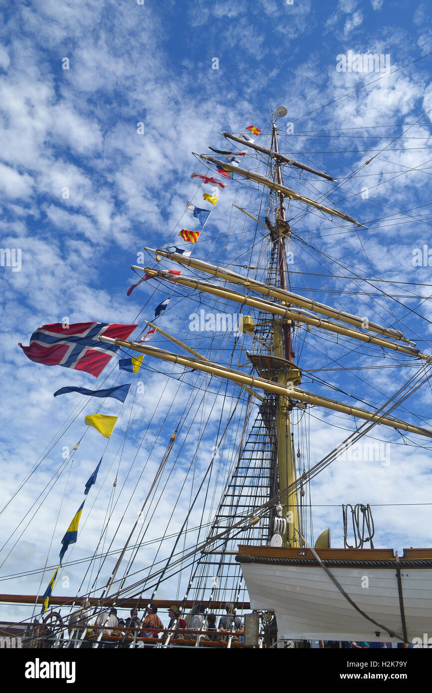 Hamilton harbor ontario hi-res stock photography and images - Alamy