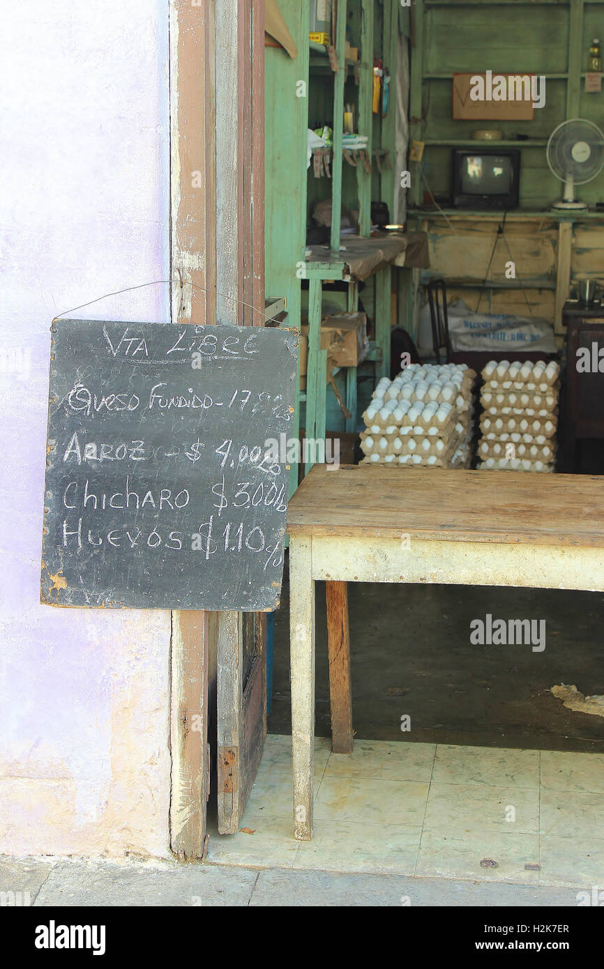 Cuban shop hi-res stock photography and images - Alamy