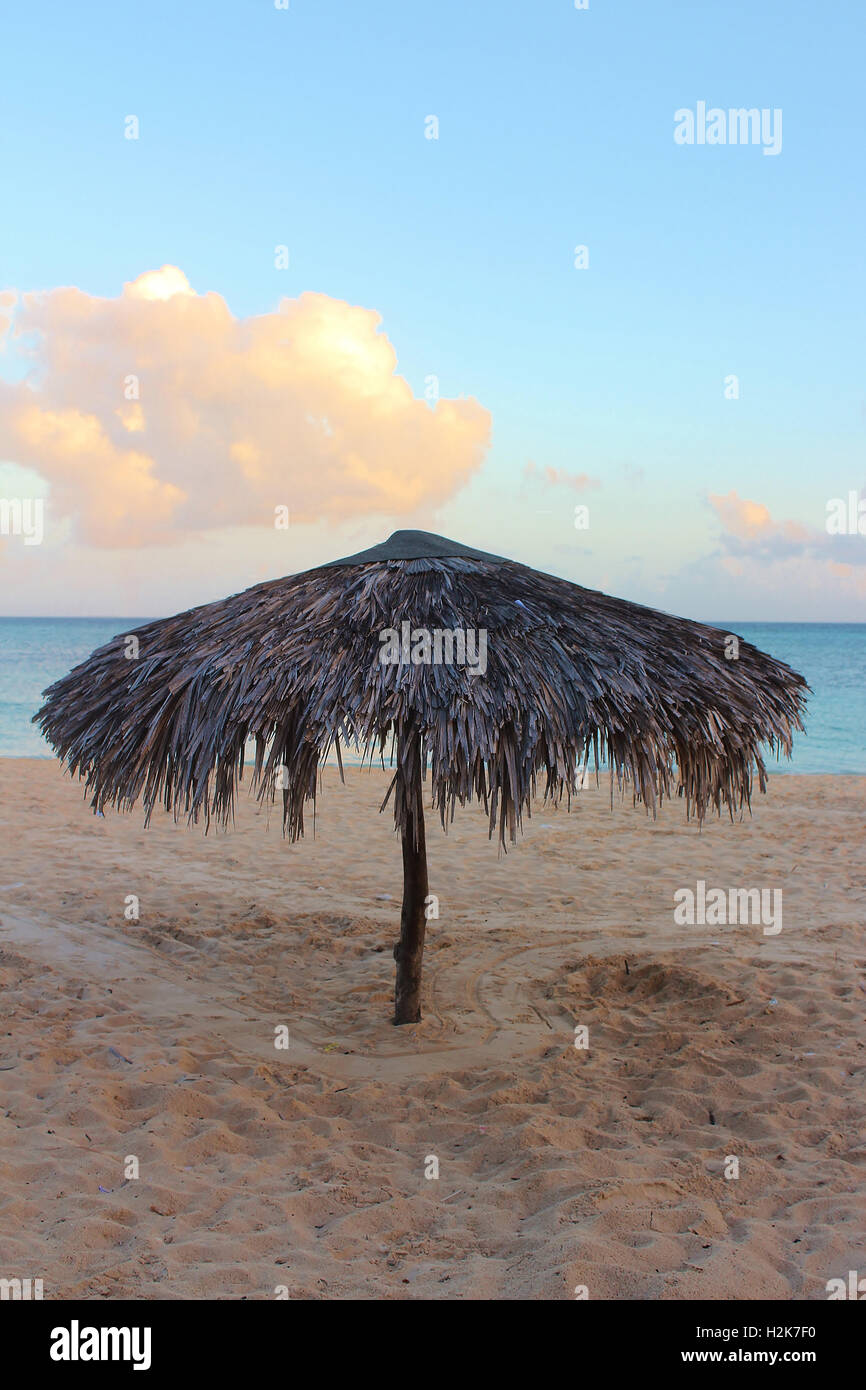 Shade at beach hi-res stock photography and images - Alamy