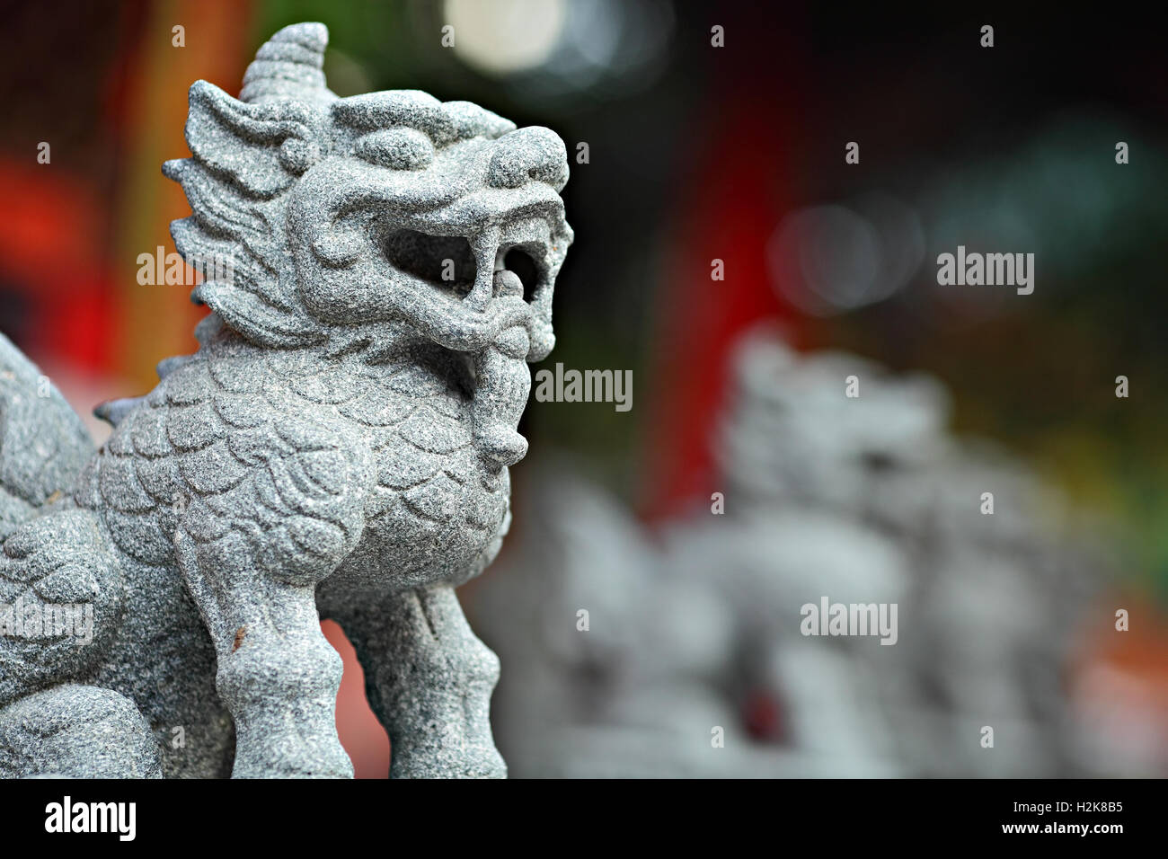 Lion statue chinese hi-res stock photography and images - Alamy