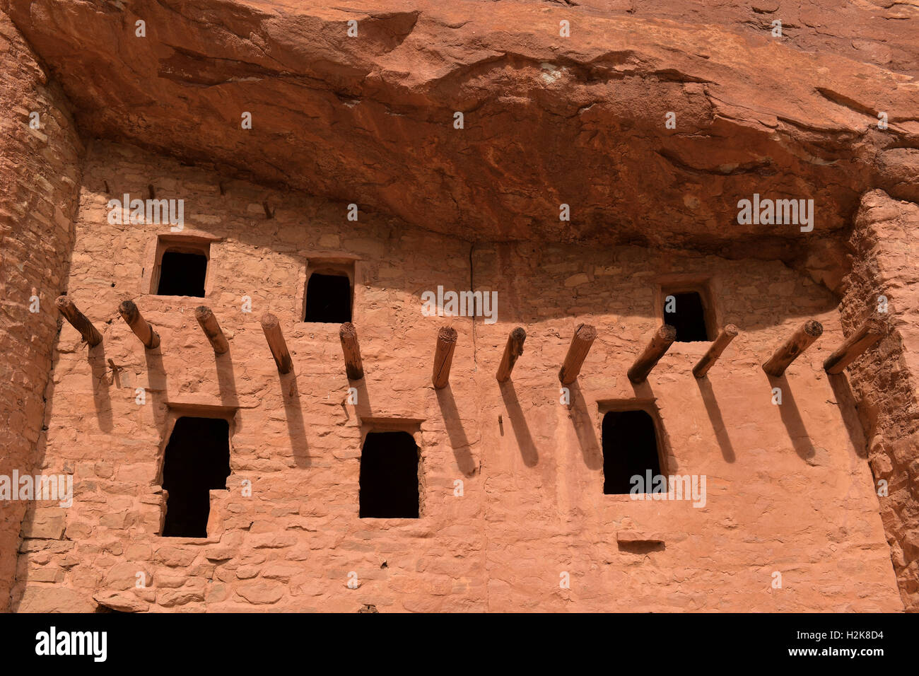 Famous anasazi cave dwellings hi-res stock photography and images - Alamy