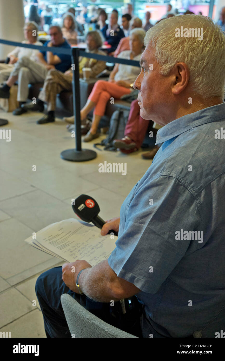 Southbank centre london radio 3 hi-res stock photography and images - Alamy