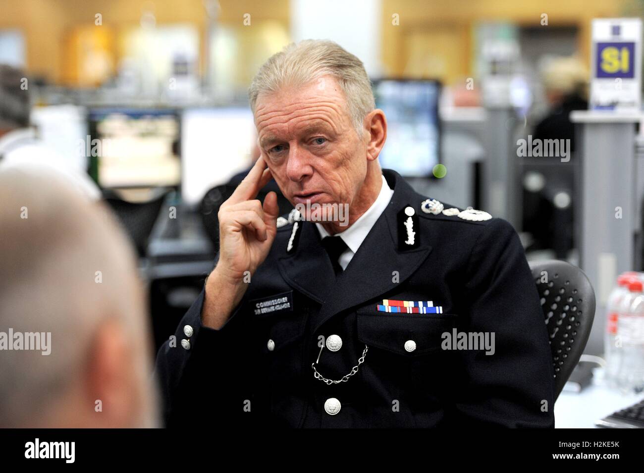 Metropolitan Police Commissioner Bernard Hogan-Howe speaks to staff ...