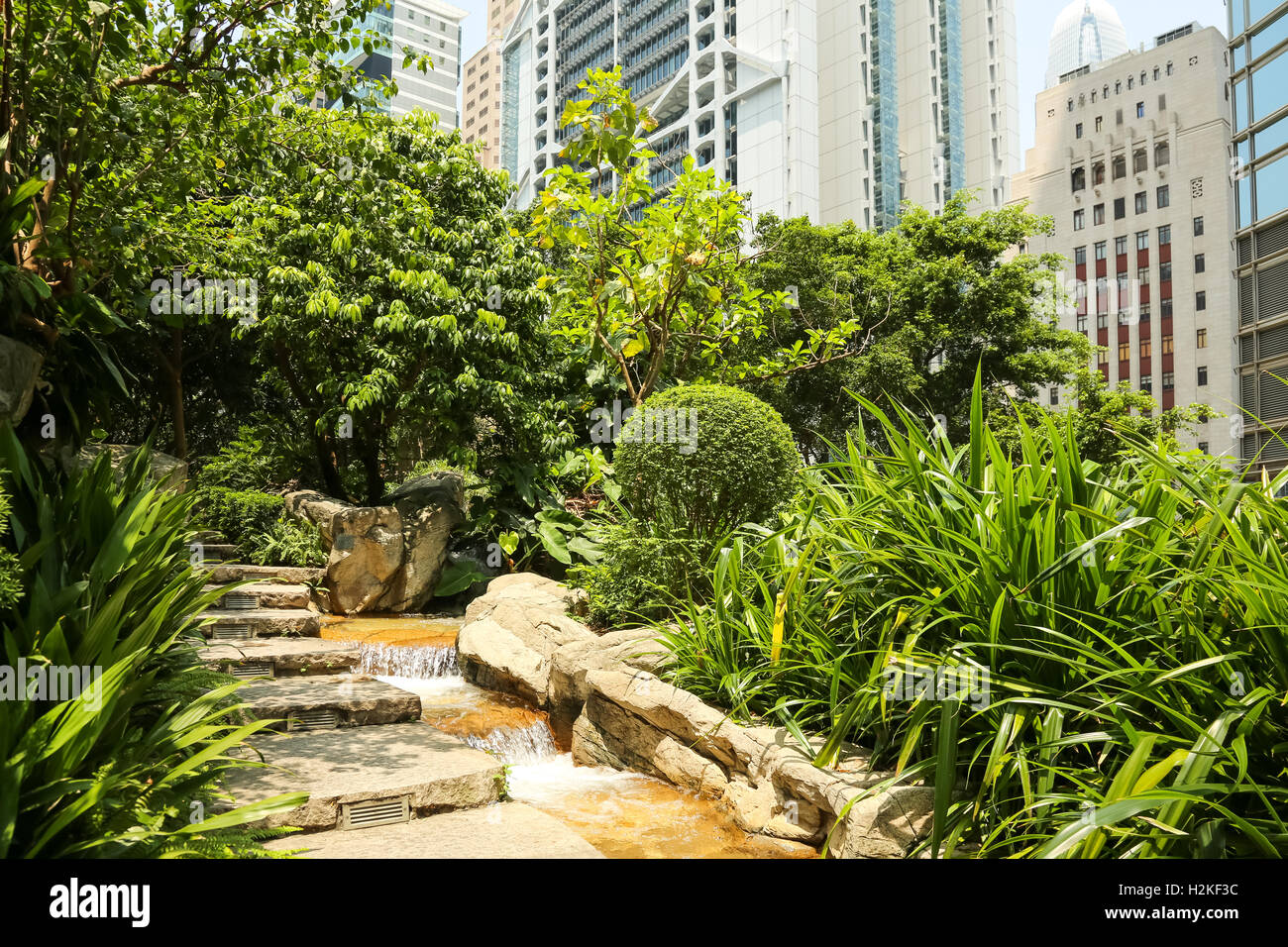 Chinese building waterfall hi-res stock photography and images - Alamy
