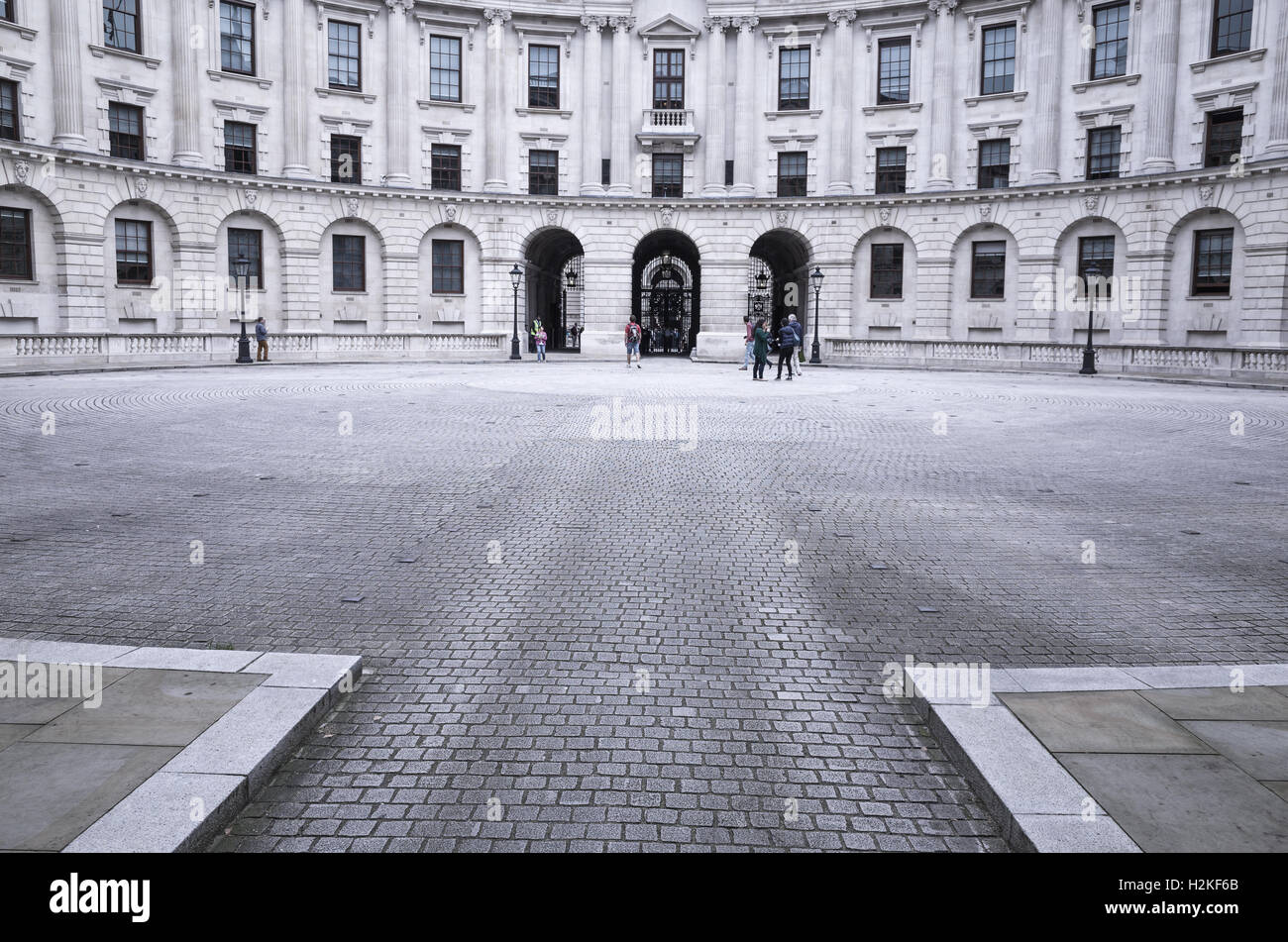 The circular courtyard hi-res stock photography and images - Alamy