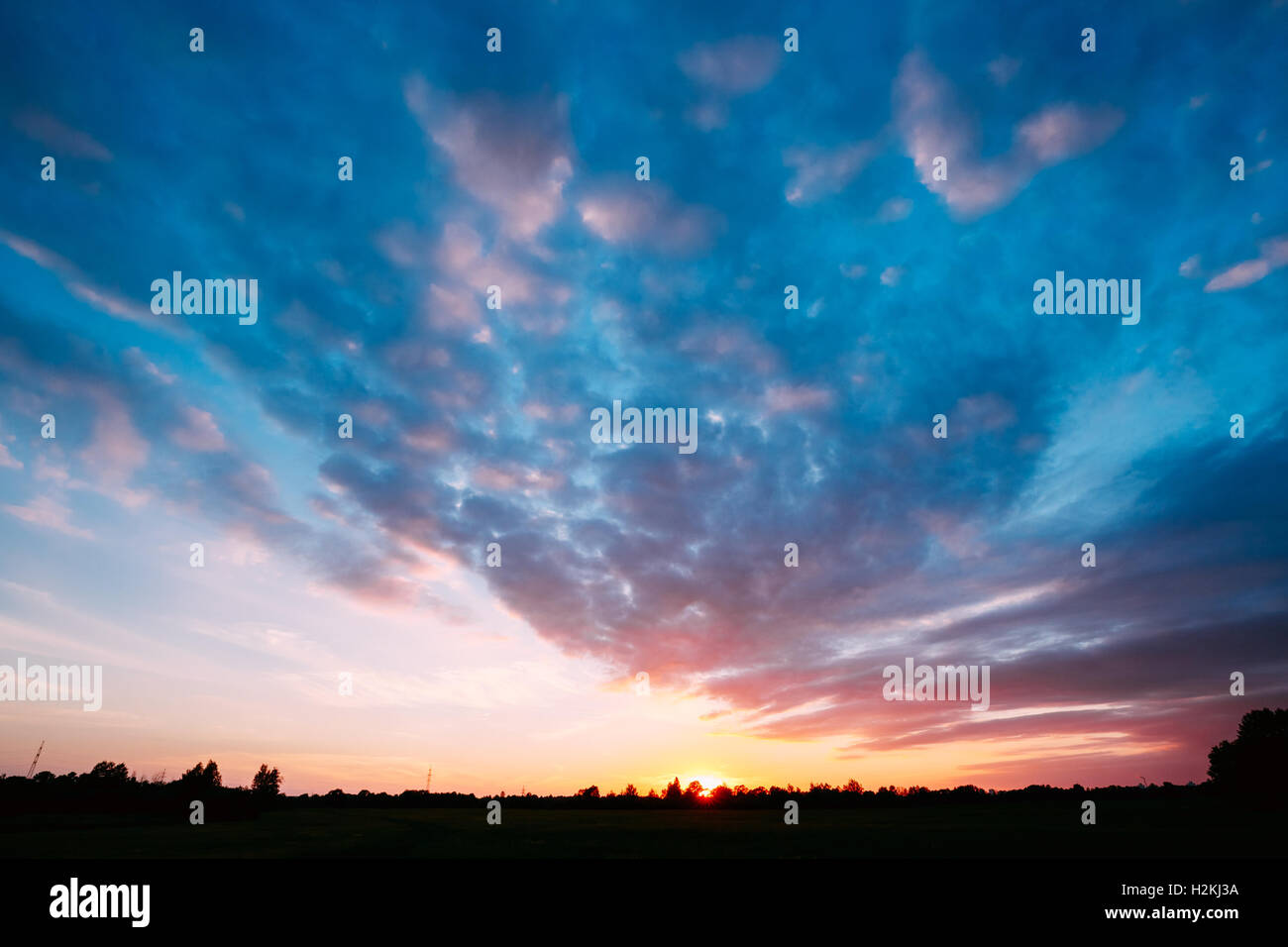 Ground sky hi-res stock photography and images - Alamy
