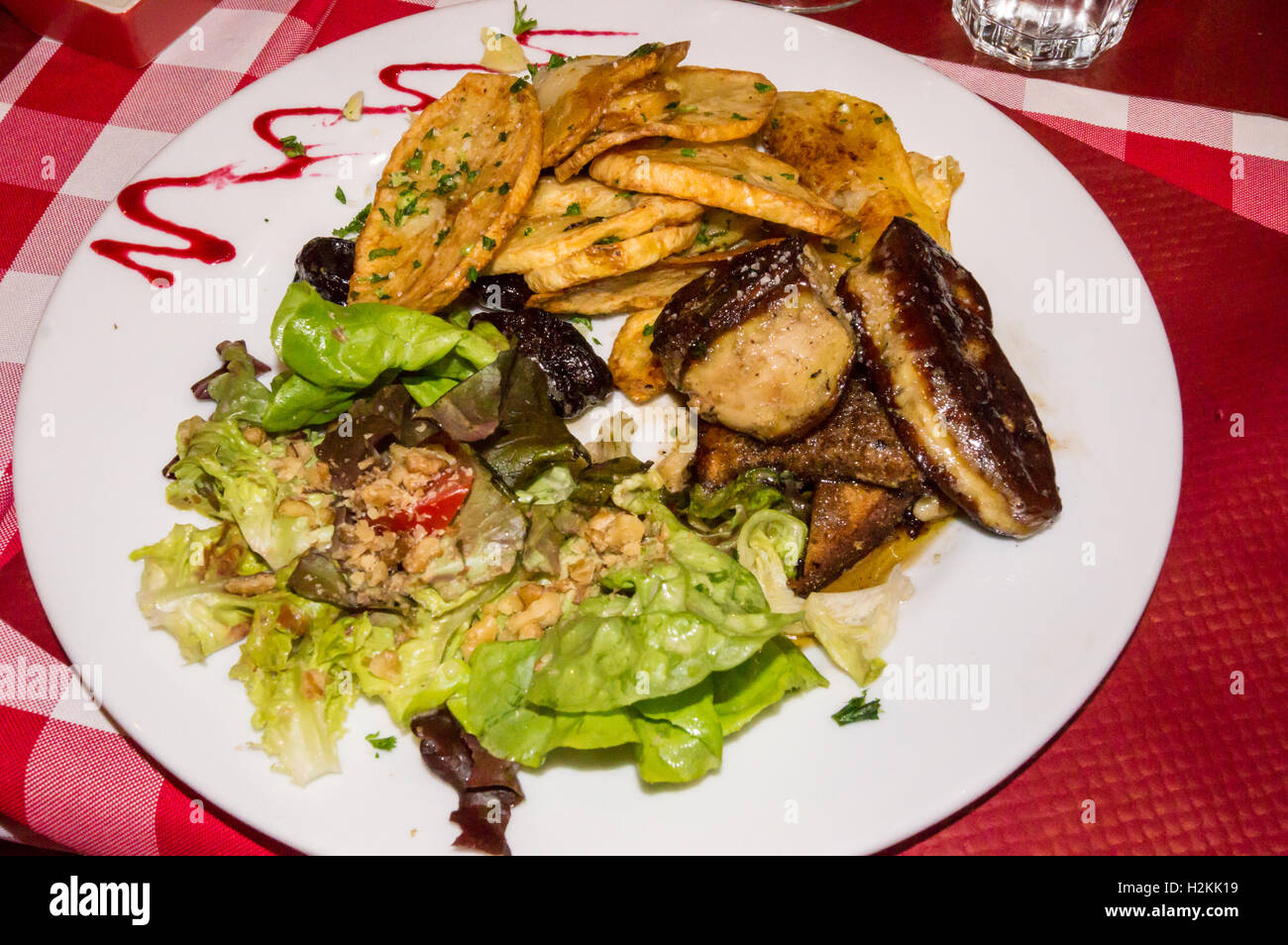 Escalope de foie gras de canard poêlée, fried duck liver, Domaine de ...