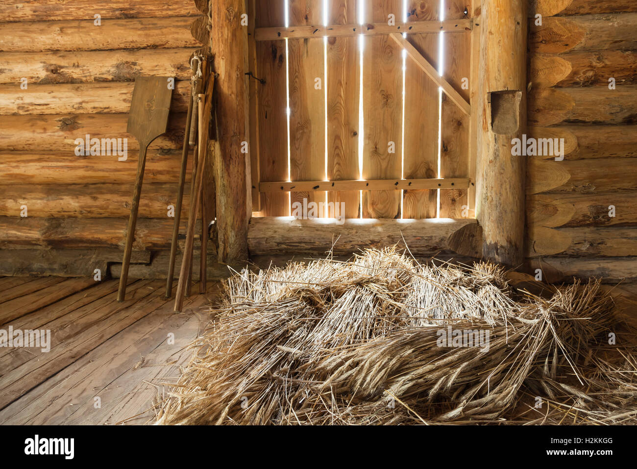Old fashioned hay storage hi-res stock photography and images - Alamy