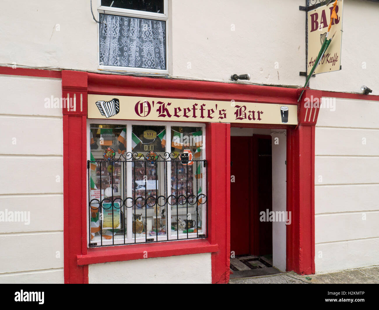 Traditional local pub, County Clare, Ireland Stock Photo - Alamy