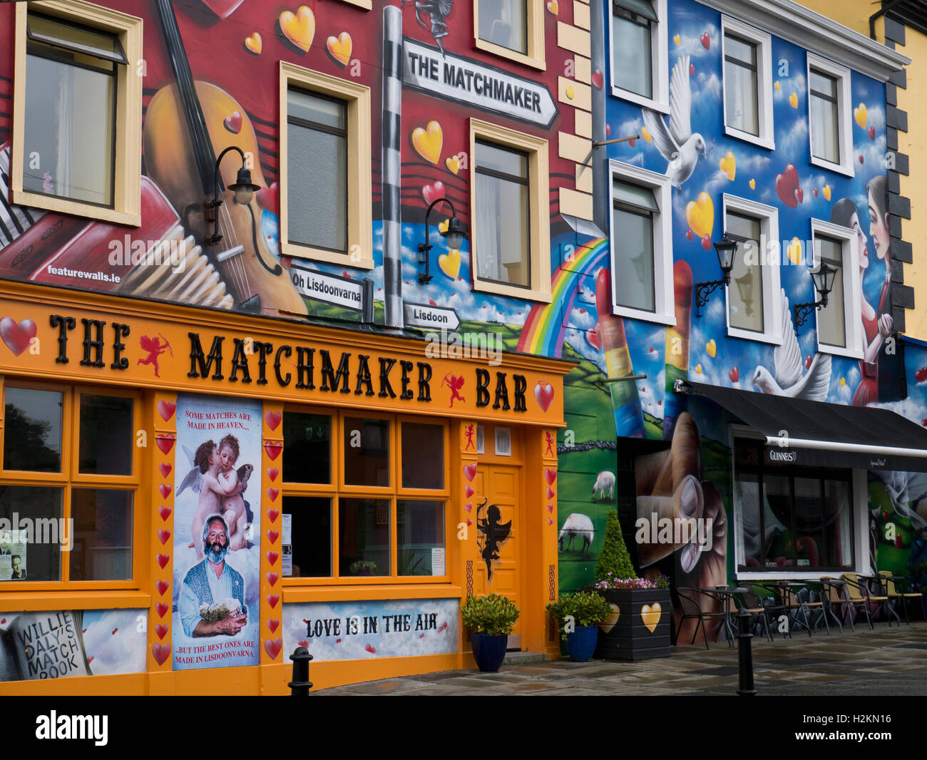 Matchmaker bar ireland hi-res stock photography and images - Alamy