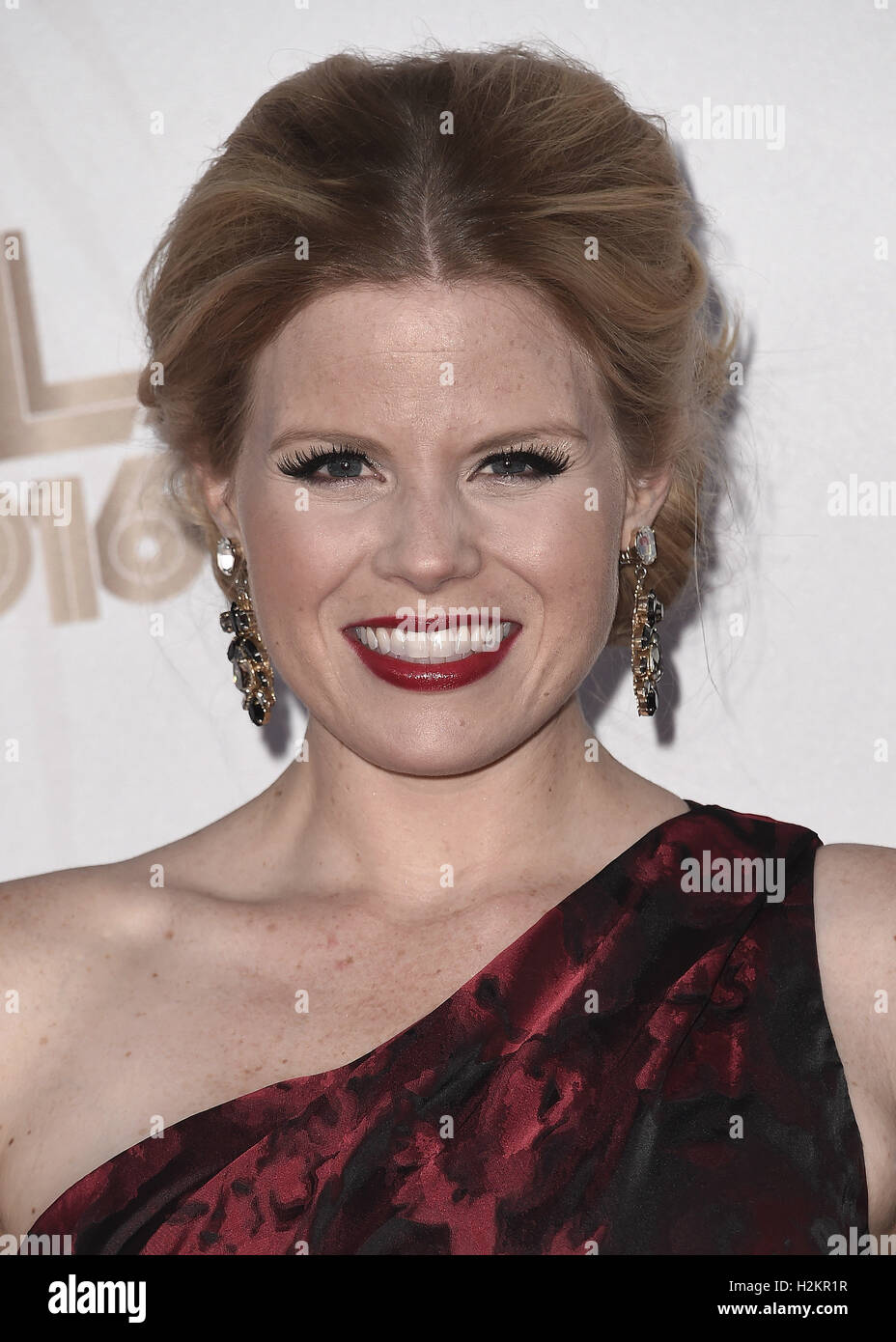 LOS ANGELES, CA - SEPTEMBER 27: Megan Hilty at the 2016/17 Los Angeles ...