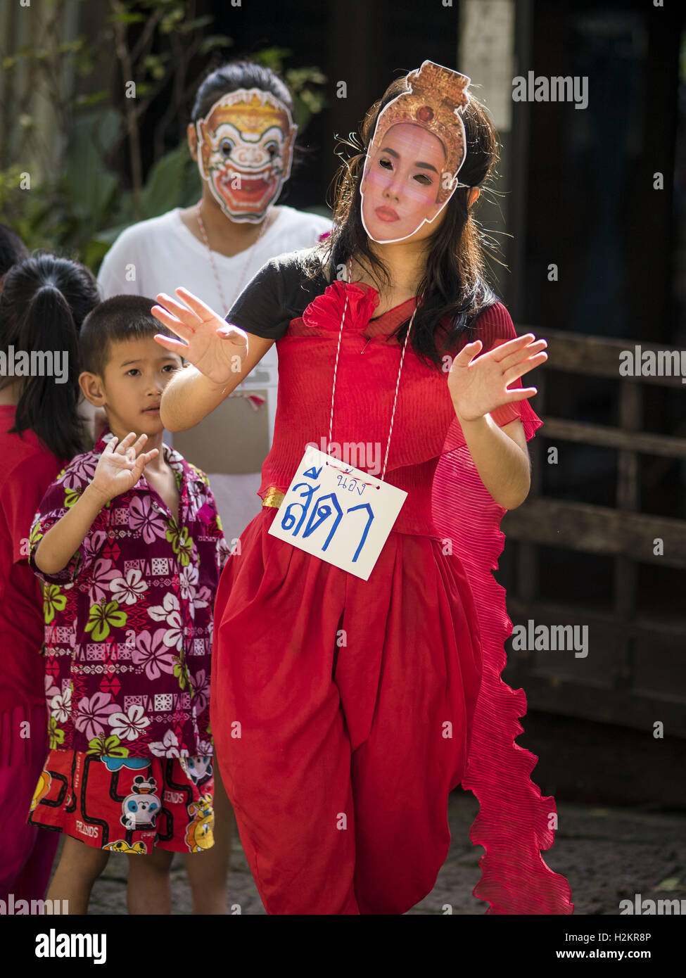 Bangkok, Bangkok, Thailand. 29th Sep, 2016. A supporter of the Pom ...