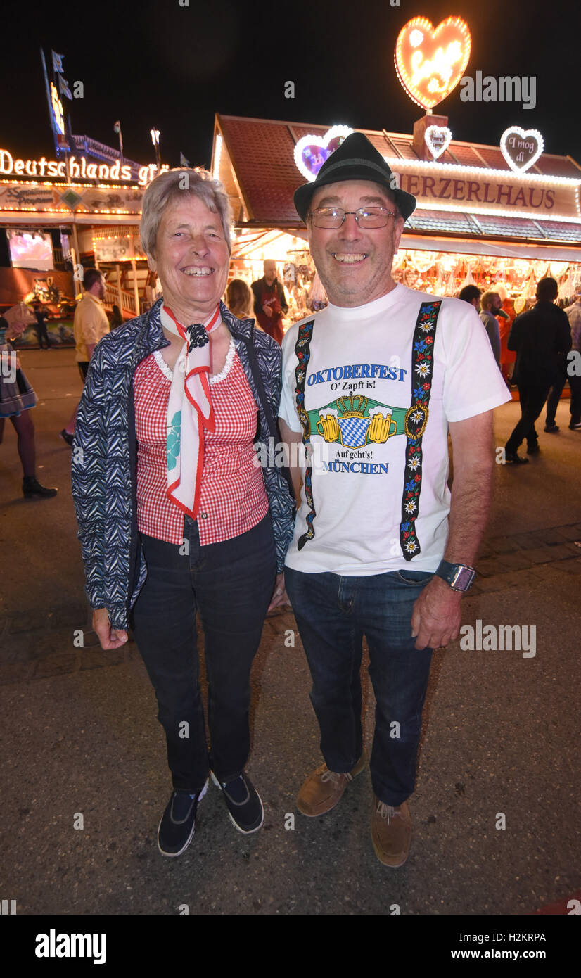 Munich, Germany. 28th Sep, 2016. Robert and Ruth Keys from Wales posing ...