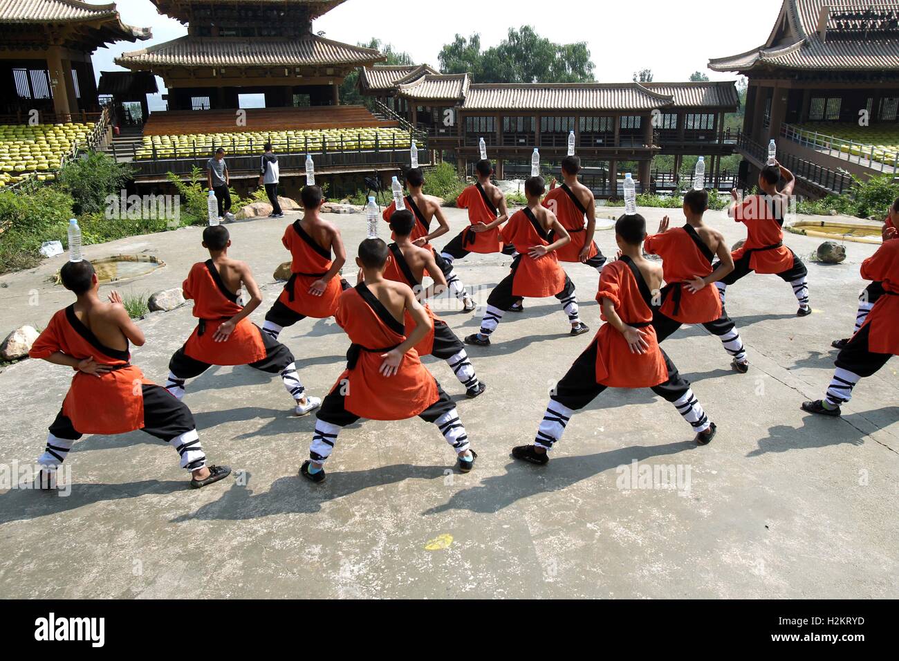 Dengfeng, Dengfeng, China. 29th Sep, 2016. Monks of Shaolin Temple ...