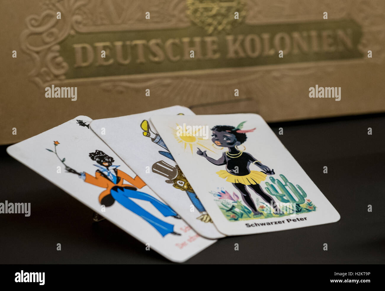 Hanover, Germany. 29th Sep, 2016. Playing cards of the game 'Schwarzer ...