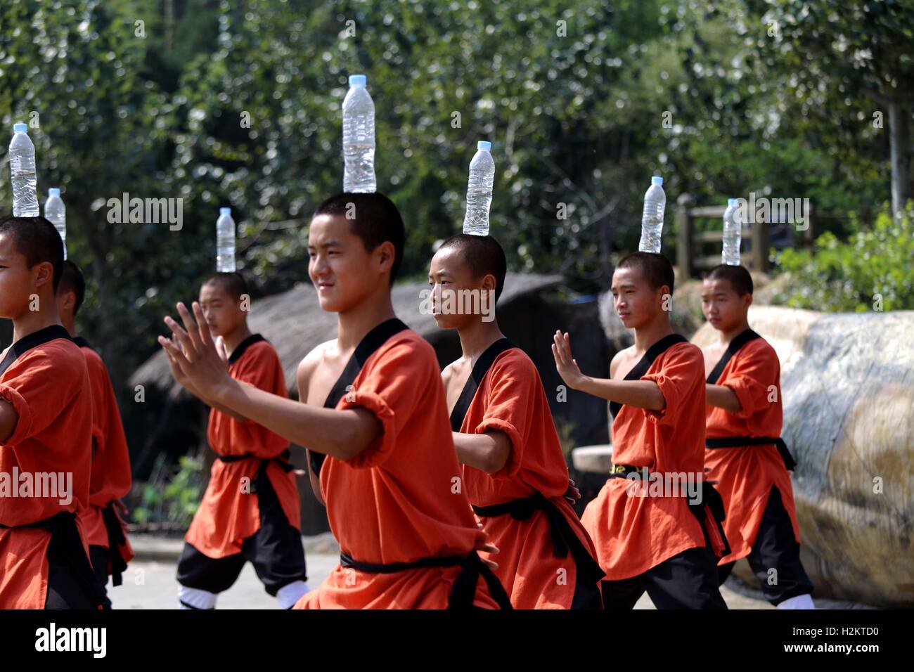 Dengfeng, Dengfeng, China. 29th Sep, 2016. Monks of Shaolin Temple ...