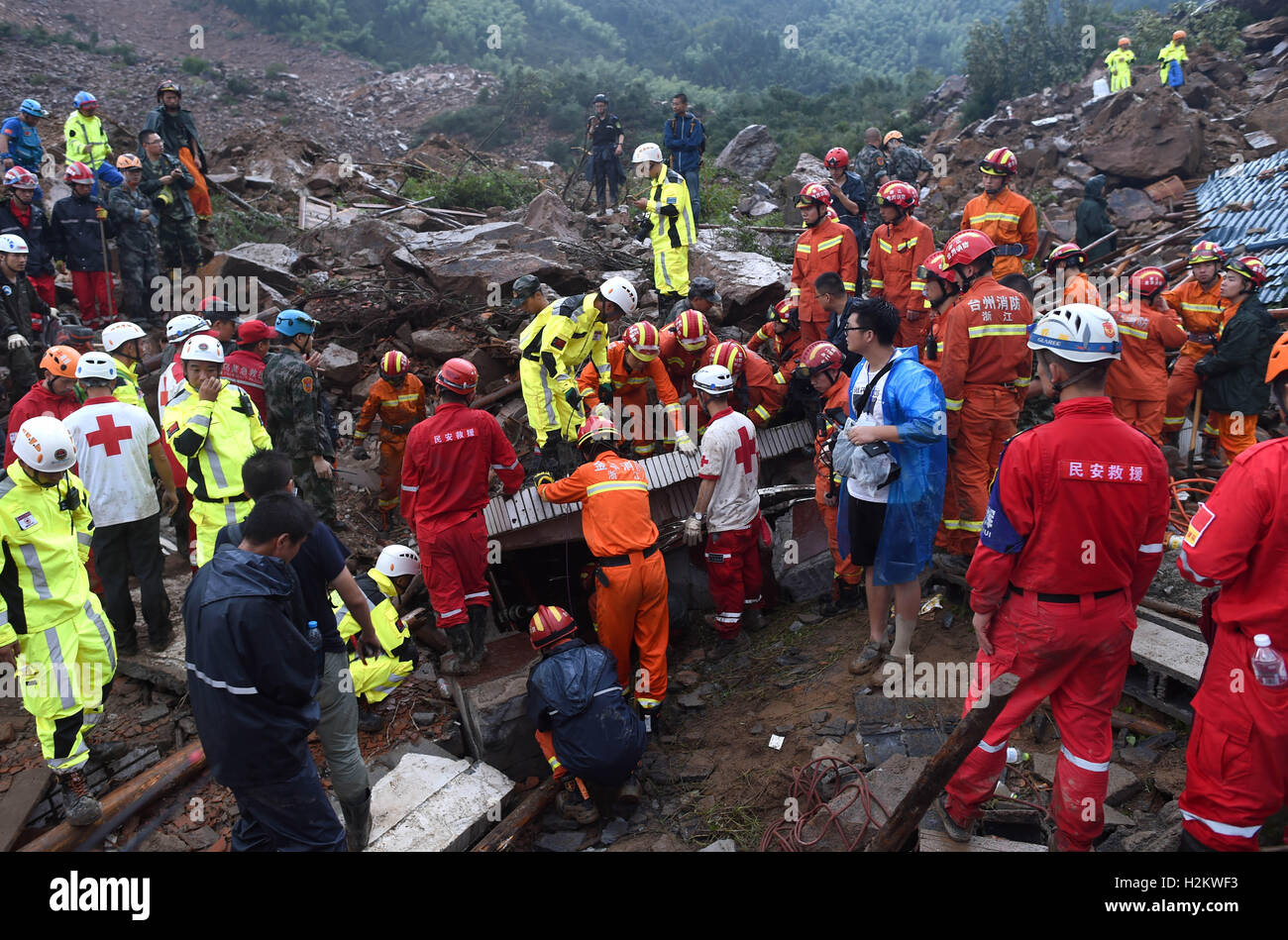 Suichang, China's Zhejiang Province. 29th Sep, 2016. Rescuers search ...