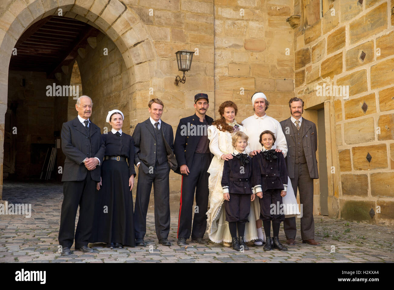 Thurnau, Germany. 29th Sep, 2016. dpa-Exclusive - Actors John Standing ...