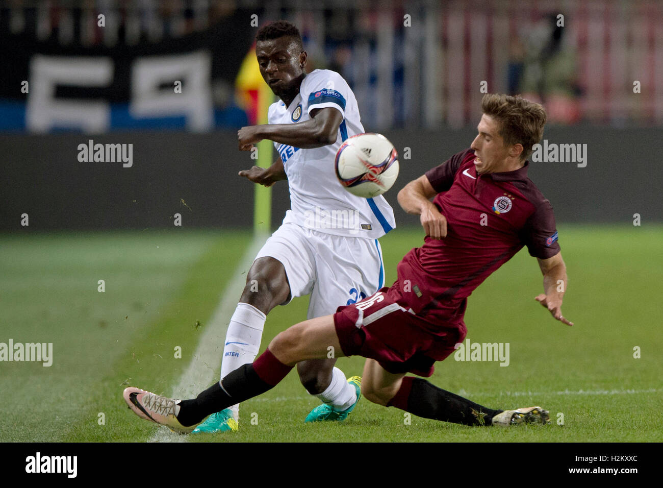 Prague, Czech Republic. 29th Sep, 2016. From left: Assane Gnoukouri of ...
