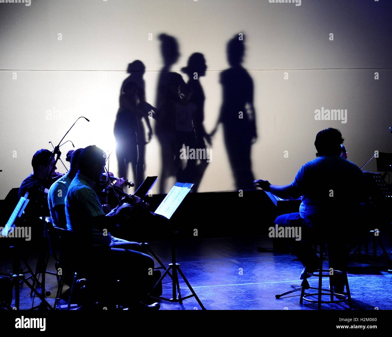 Shadow theatre hi-res stock photography and images - Alamy