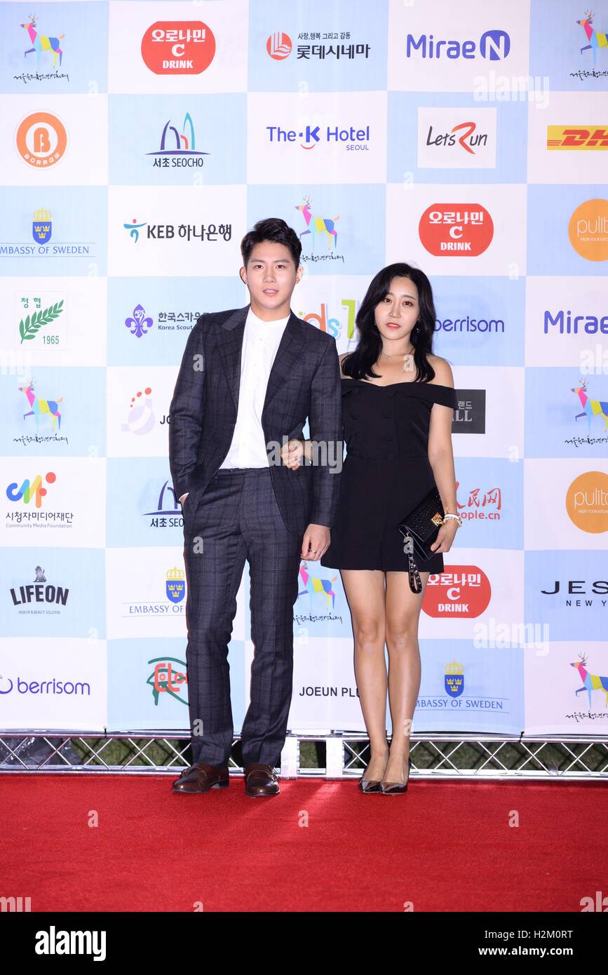 Seoul, Korea. 29th Sep, 2016. Park Su-dan, Ta yeong Ju and Sun Junho ...