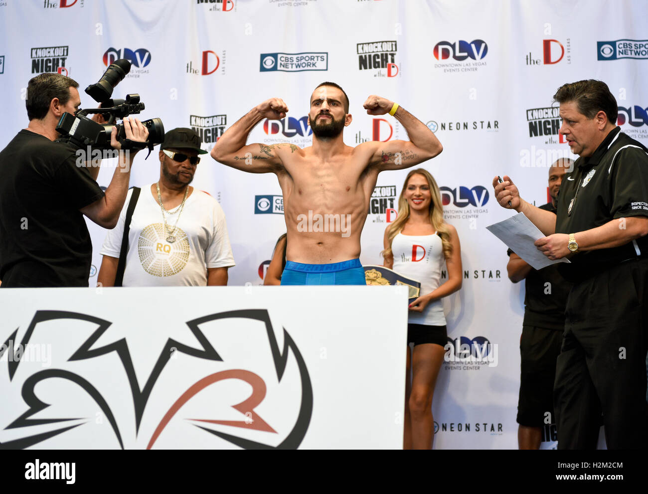 Boxing weigh ins hi-res stock photography and images - Alamy