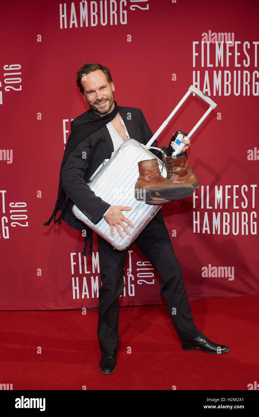 Hamburg, Germany. 29th Sep, 2016. Actor Wanja Mues arrives to the ...