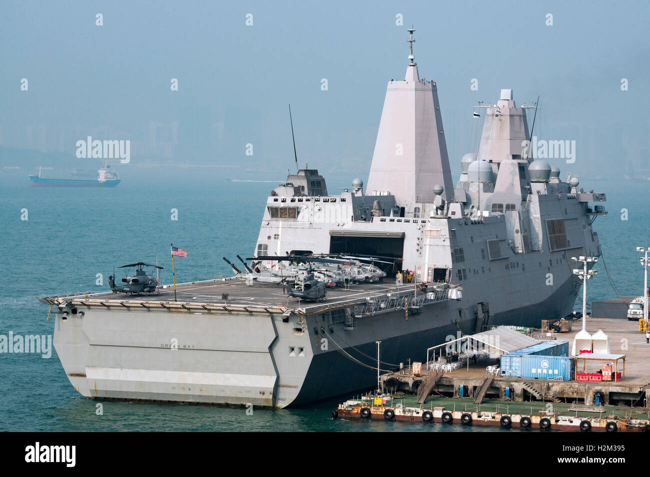 Uss green bay hi-res stock photography and images - Alamy