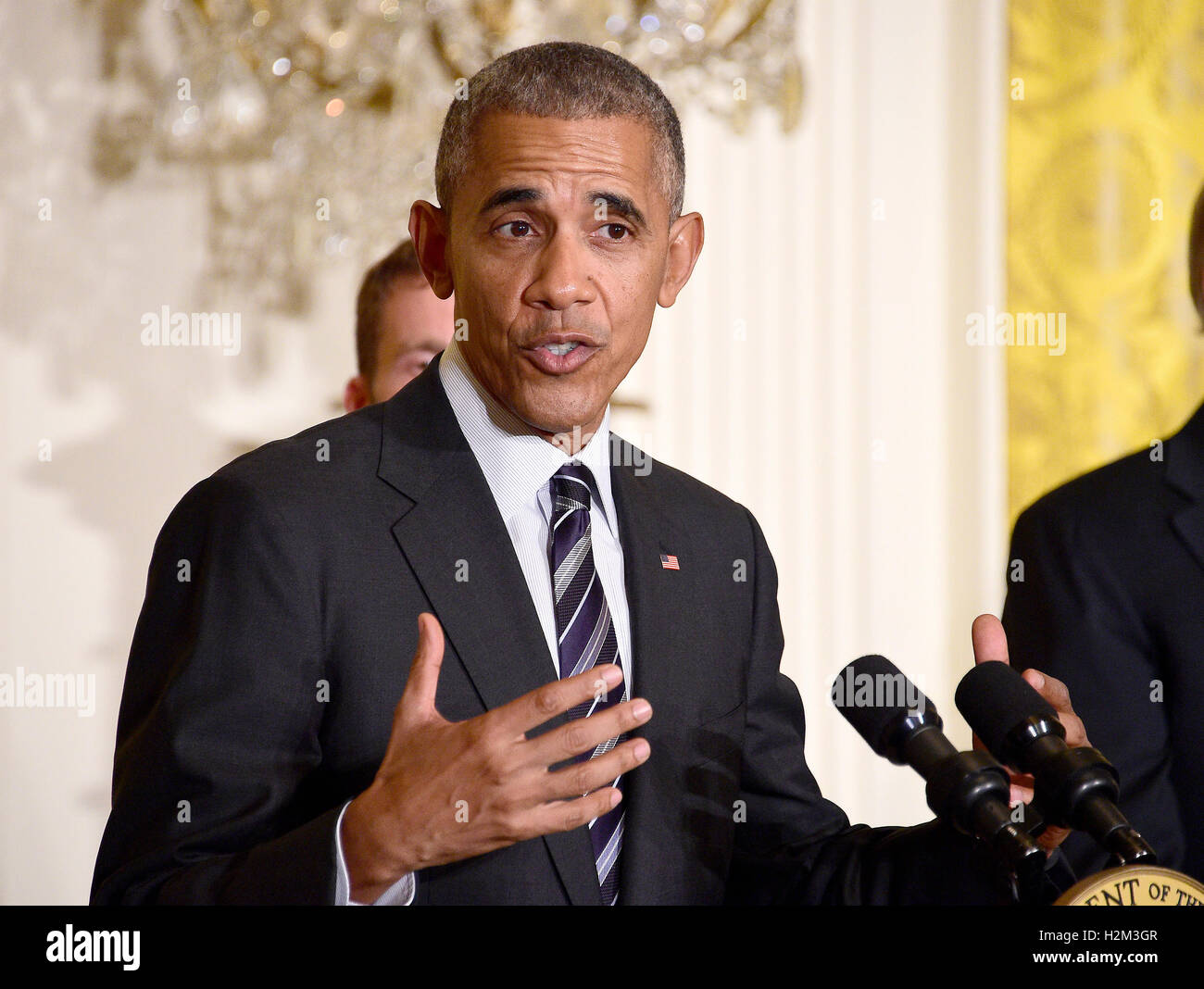 Michelle obama 2016 hi-res stock photography and images - Alamy