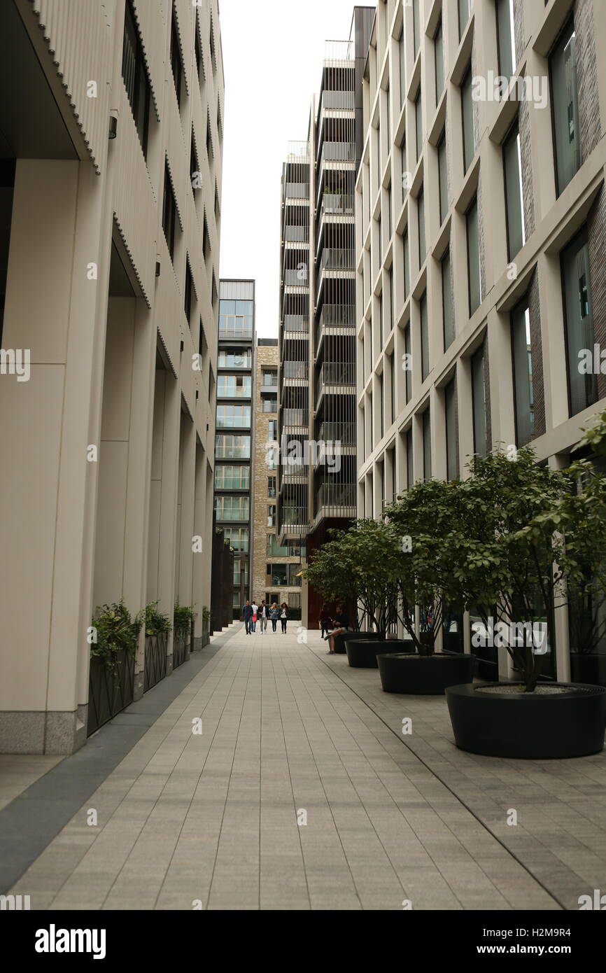 Pearson square hi-res stock photography and images - Alamy