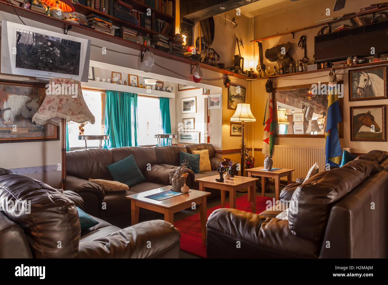 Country pub interior hi-res stock photography and images - Alamy