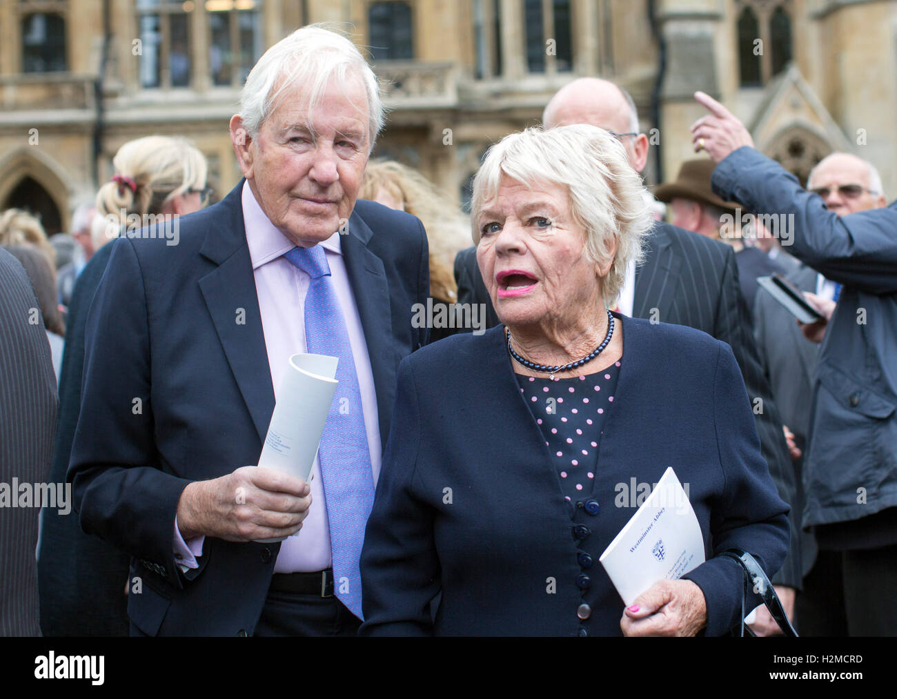 Judith chalmers hi-res stock photography and images - Alamy