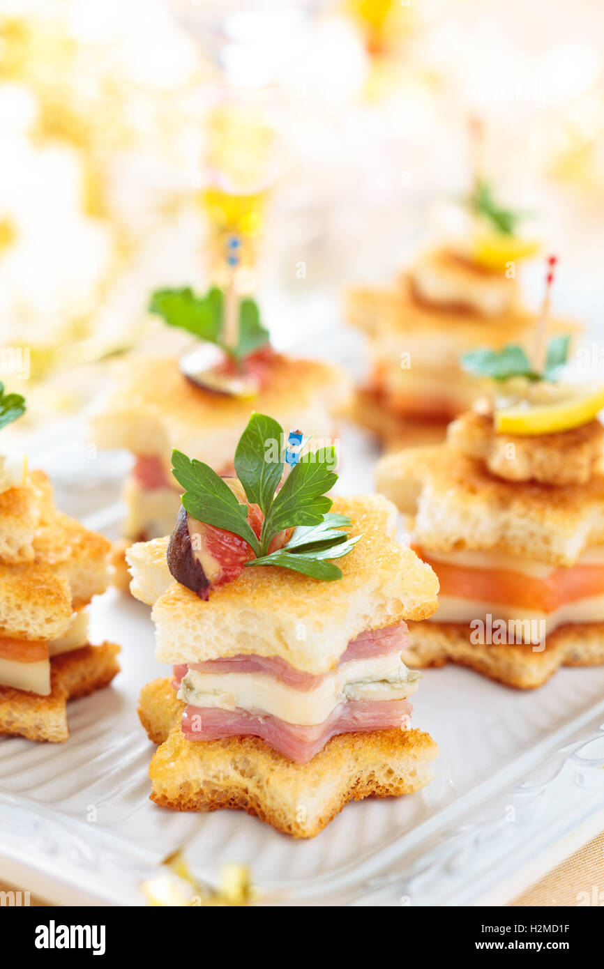 Star shaped toasts Stock Photo - Alamy