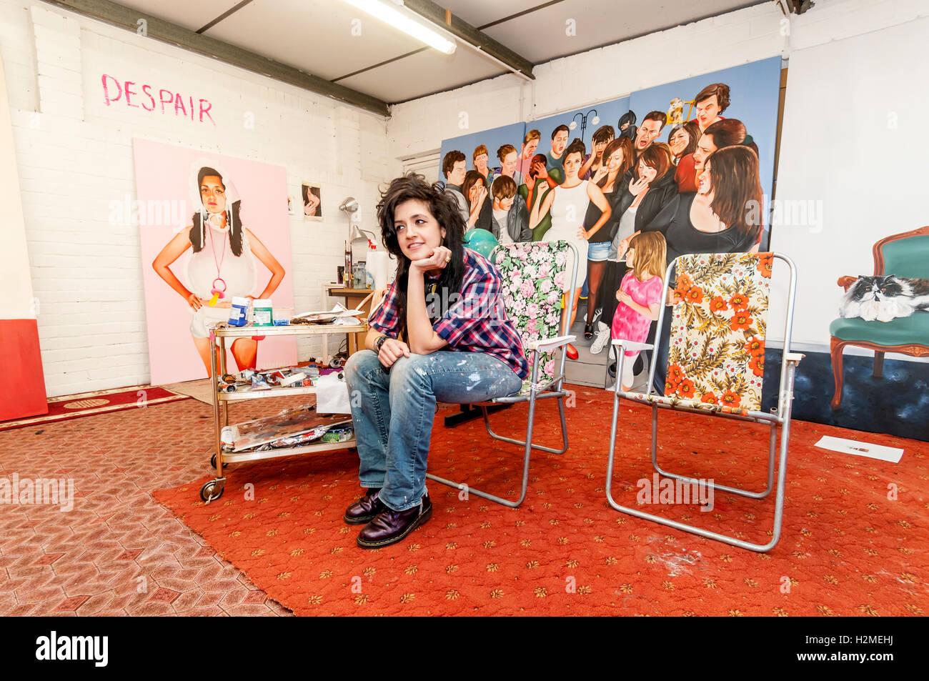 Artist Sarah Maple at her studio in Tilgate Crawley Stock Photo - Alamy