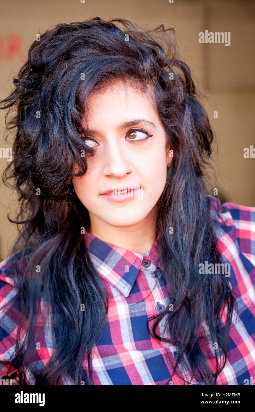 Artist Sarah Maple at her studio in Tilgate Crawley Stock Photo - Alamy