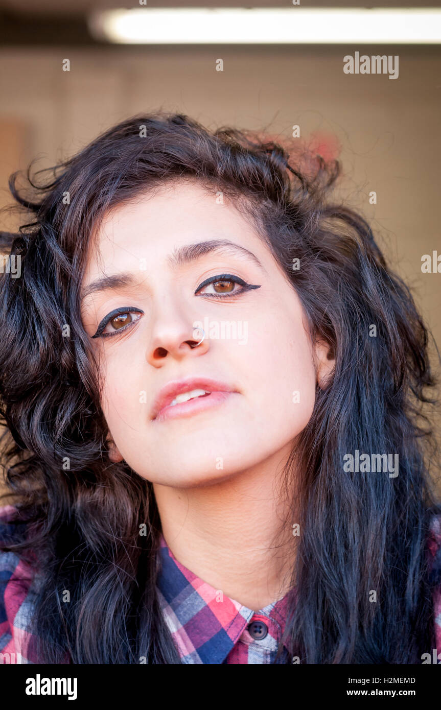 Artist Sarah Maple at her studio in Tilgate Crawley Stock Photo - Alamy