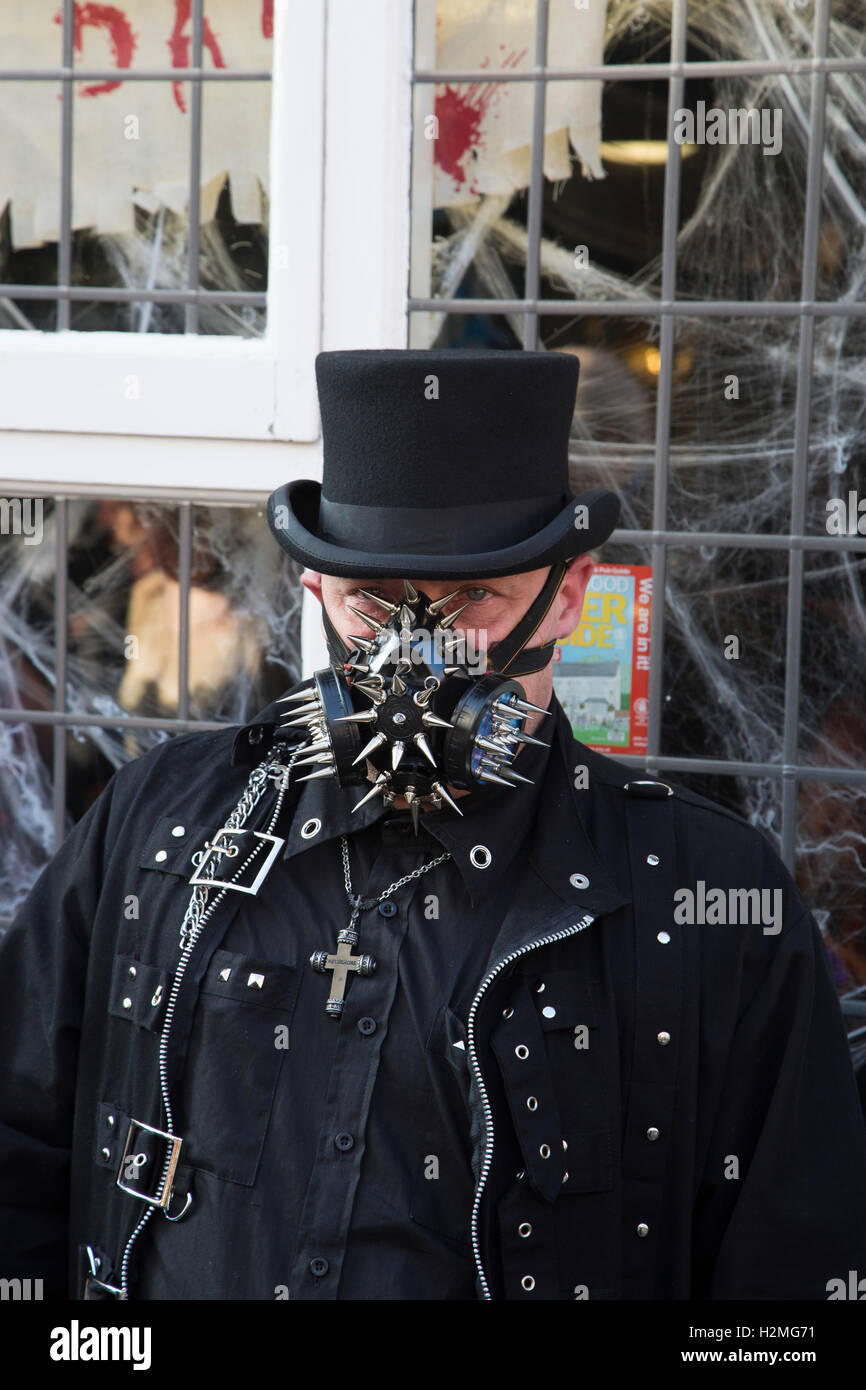 Goth metal hi-res stock photography and images - Alamy