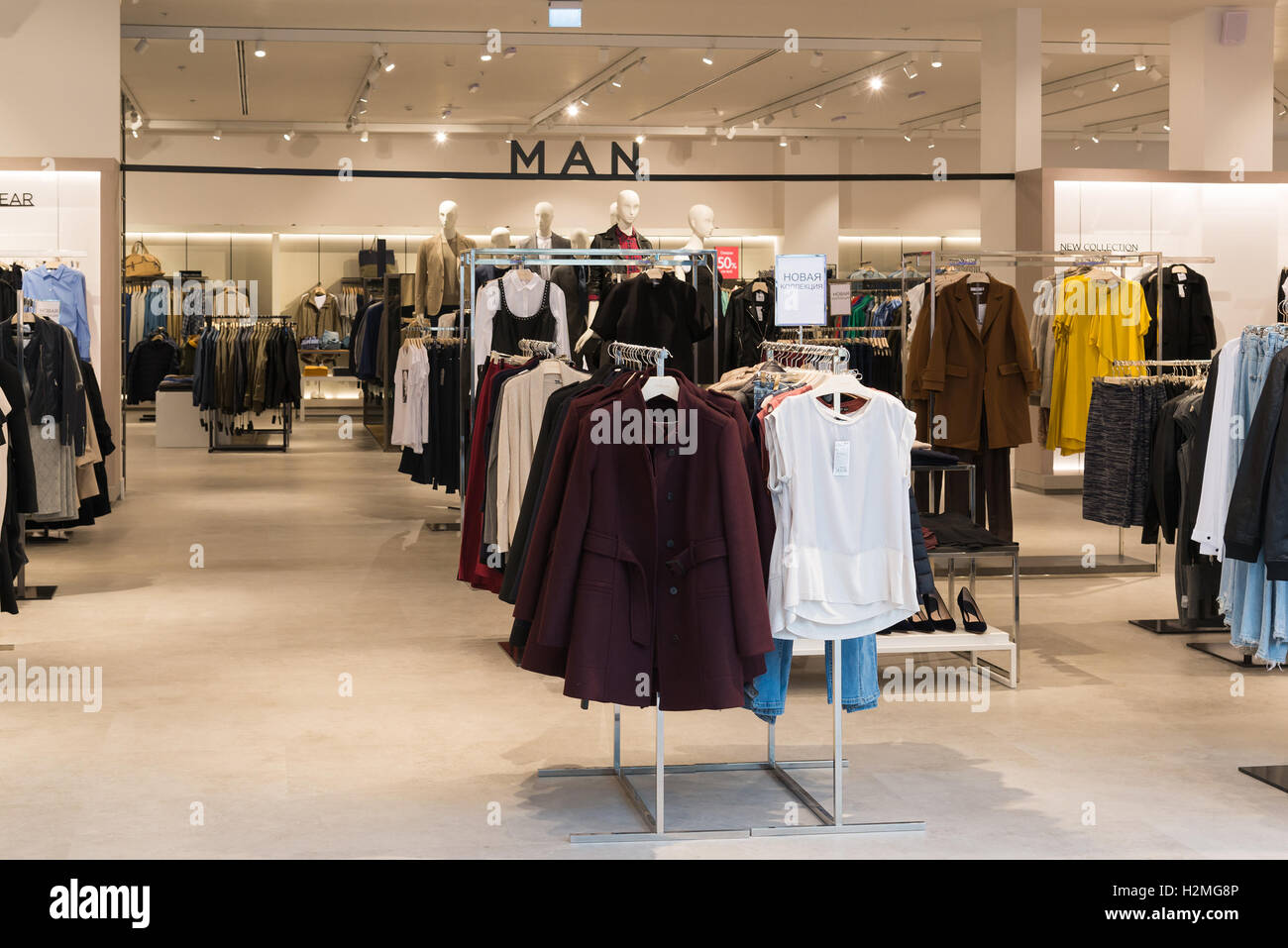 Hanging on hangers hi-res stock photography and images - Alamy