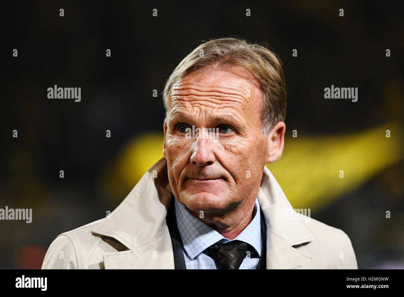 Borussia dortmund ceo hans joachim watzke hi-res stock photography and images - Alamy