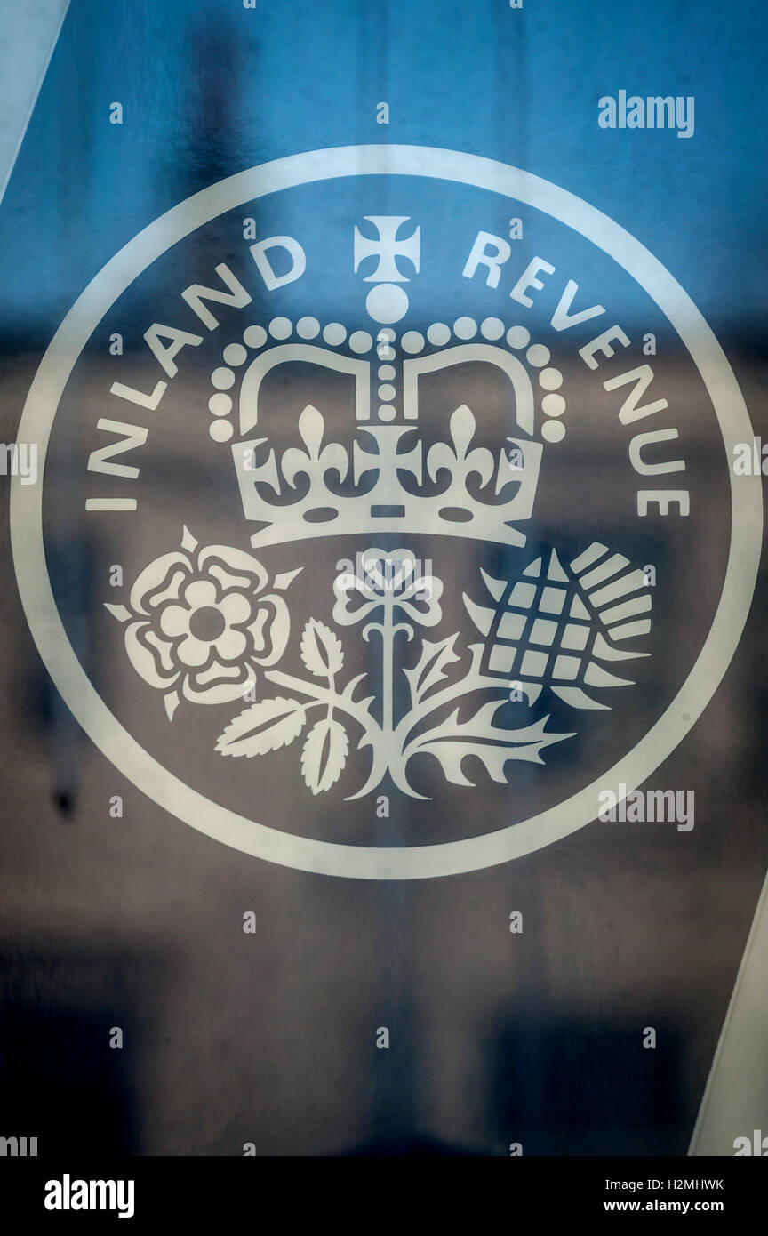 Customs signage hi-res stock photography and images - Alamy