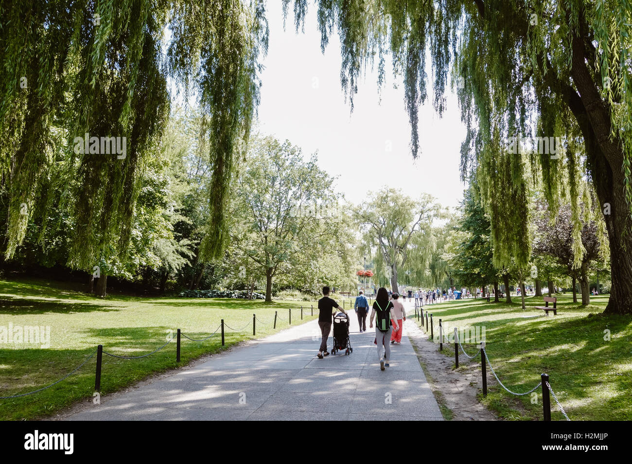 Toronto island park hi-res stock photography and images - Alamy