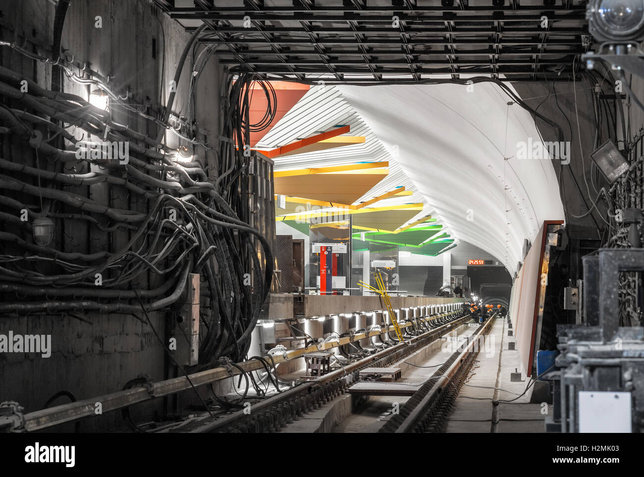 Underground tunnel station hi-res stock photography and images - Alamy